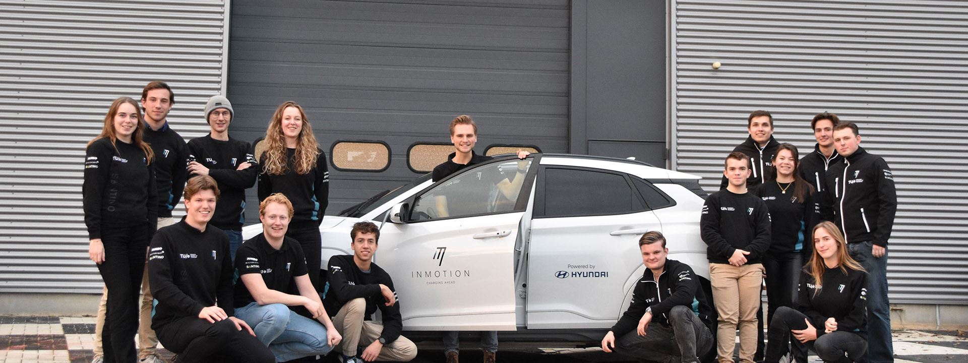Studenten InMotion lopen weg met hun Hyundai KONA Electric